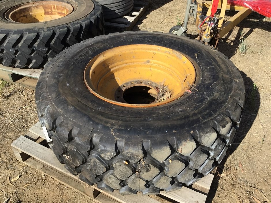 1 x John Deere Grader Rim Auction (0034-3024789) | Grays Australia