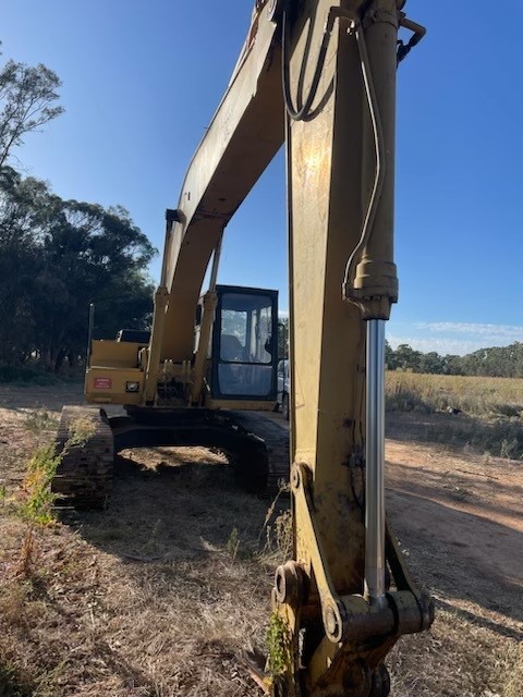 Caterpillar Excavator EL200B Auction (0034-5051848) | Grays Australia