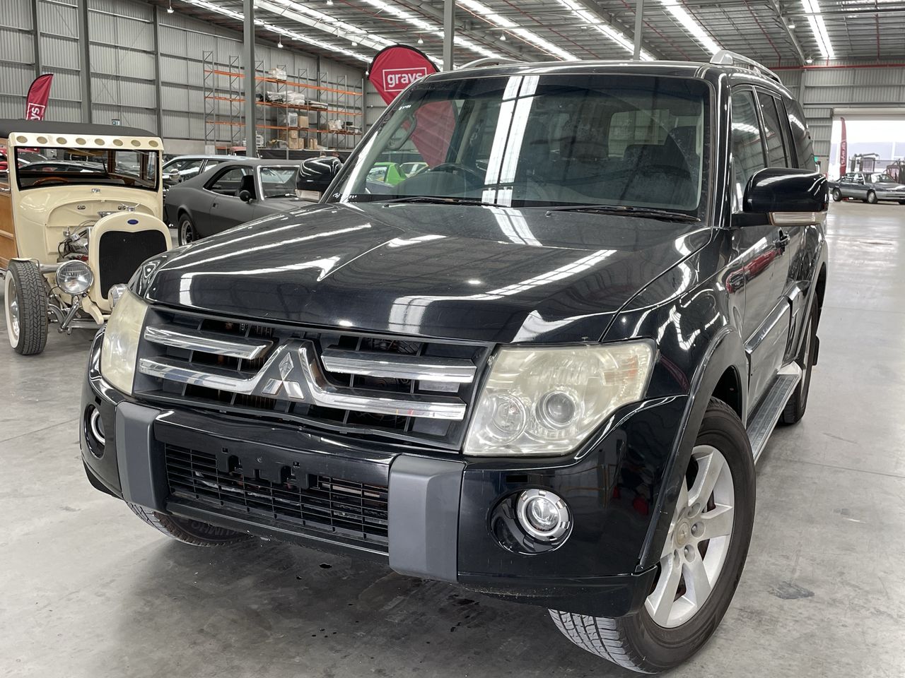 Mitsubishi Pajero VRX NT Turbo Diesel Automatic 7 Seats Wagon Auction ...