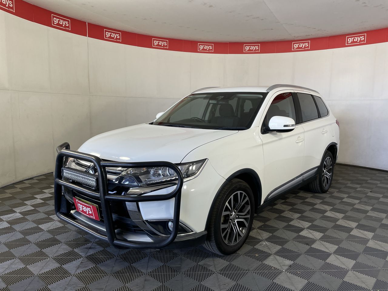 2017 Mitsubishi Outlander LS AWD SAFETY PACK ZK T/D Auto 7 Seats Wagon ...