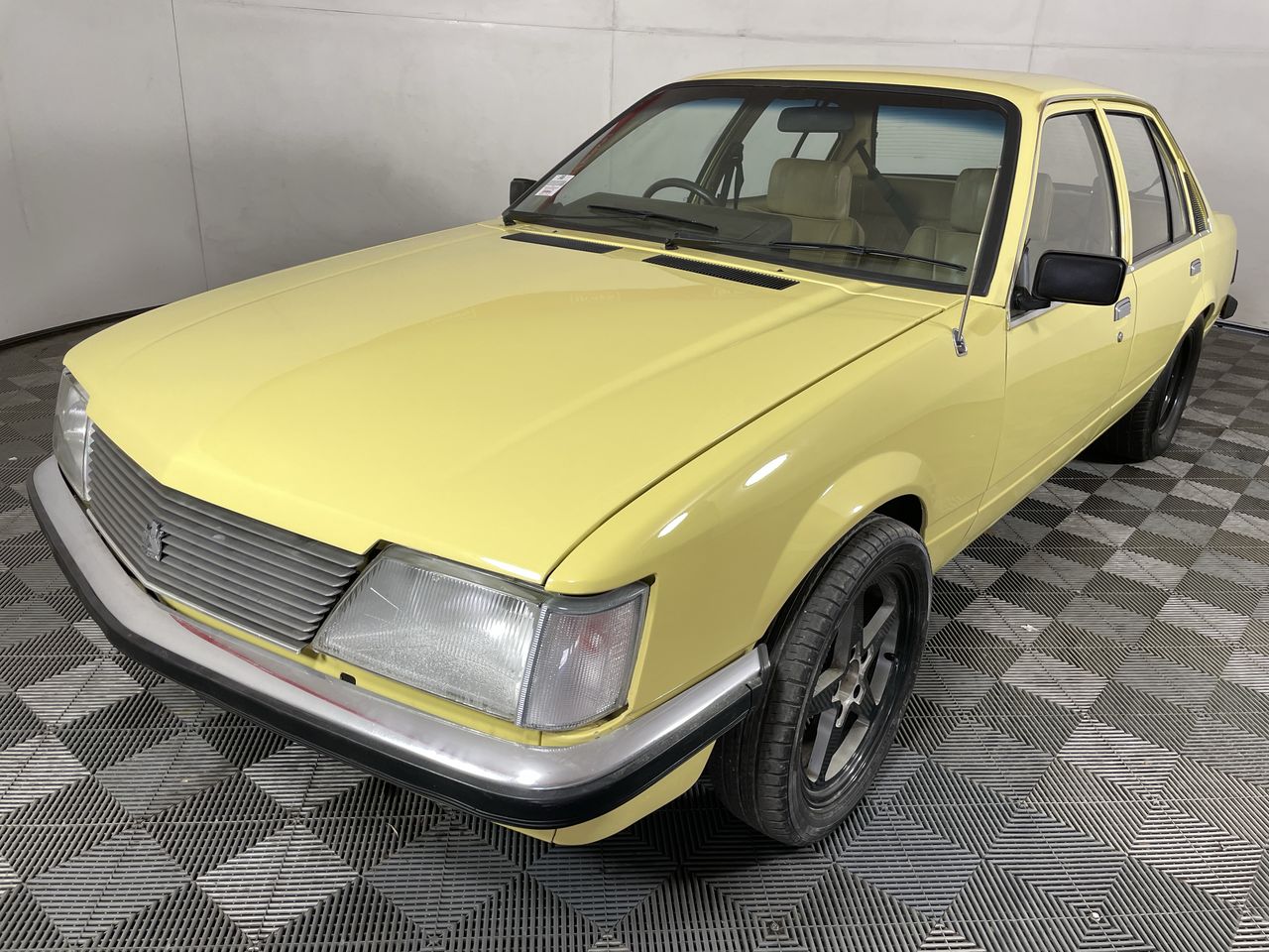 1982 VH COMMODORE (6 litre TURBO/CHARGED) Auction (0001-50702245 ...