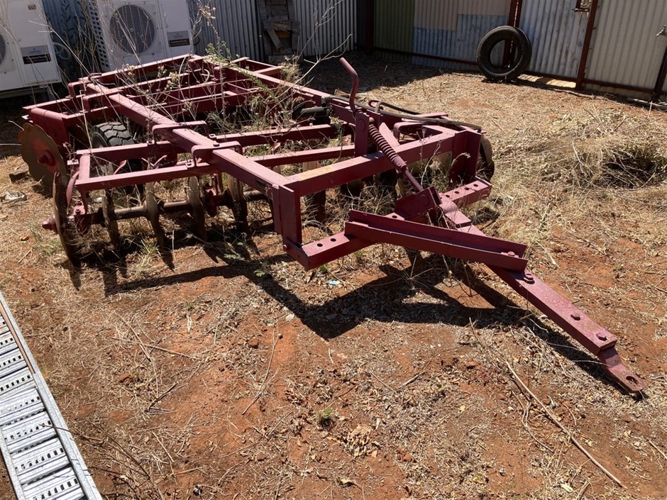 International Harvester Cross Cut Disc Plough Tractor Attachment ...