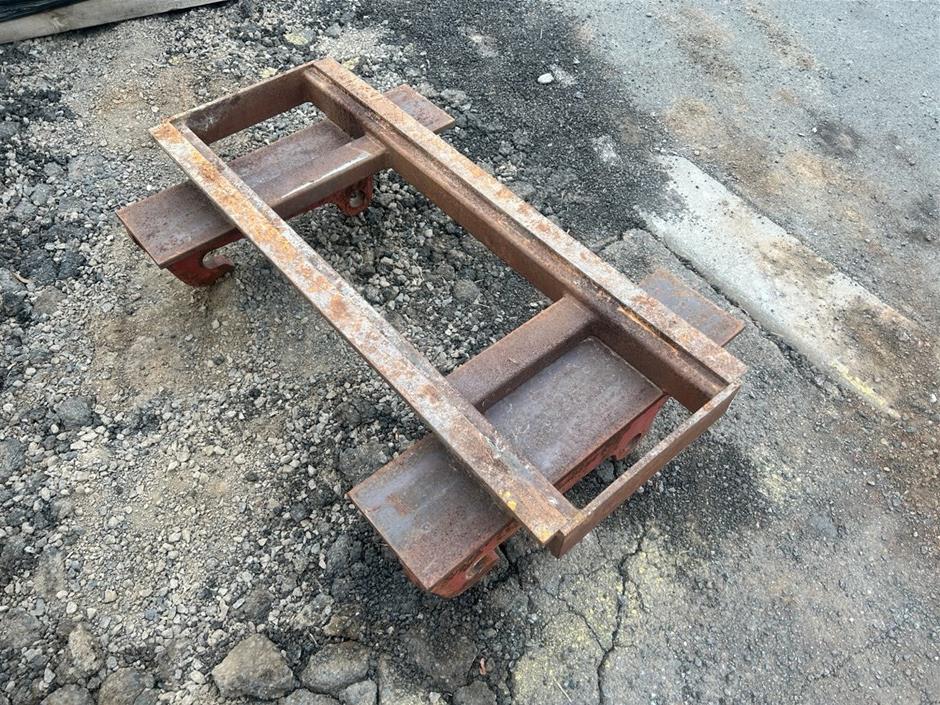 Loader Mounting Plate Auction (0005-3024996) | Grays Australia