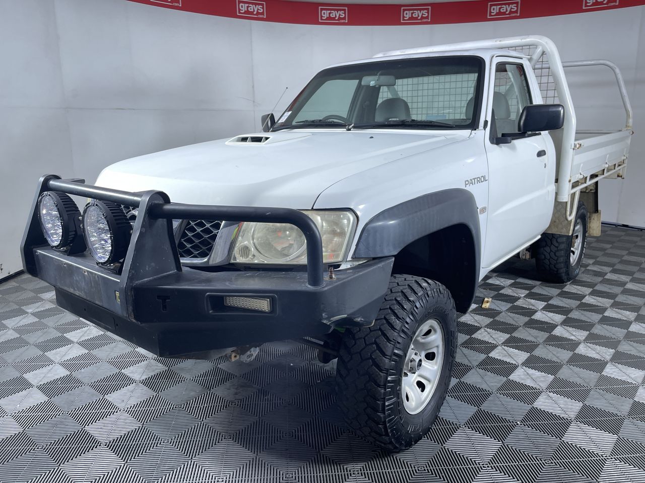 2009 Nissan Patrol DX (4x4) GU Turbo Diesel Manual Cab Chassis Auction ...