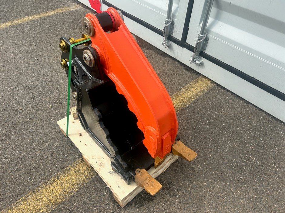 2023 Unused Thumb Bucket to suit 2-4 Ton Excavator Auction (0016 ...