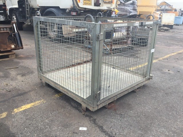 Empty Stillage Auction (0136-9040135) | Grays Australia