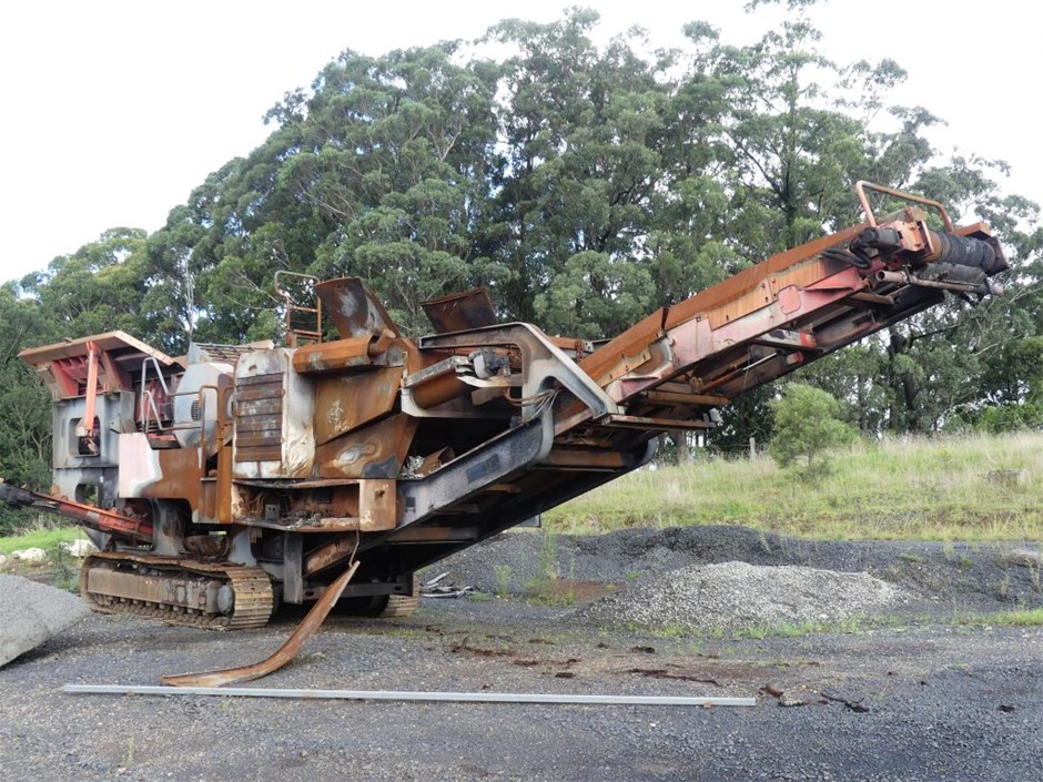 2011 Sandvik QJ 340 NON Operational Mobile Jaw Crusher ( Fire Damaged ...