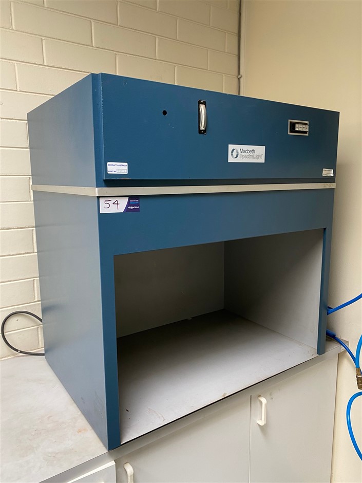 Macbeth Spectralight Lightbox Auction (0054-3025021) | Grays Australia