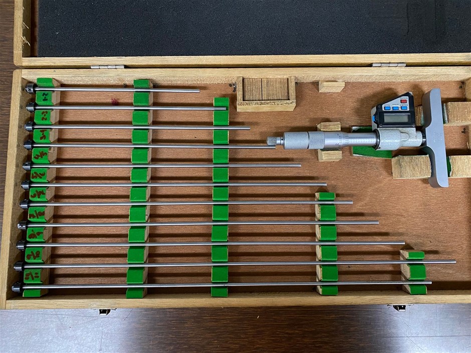 Mitutoyo DMC4 - 12"DM Depth Gauge Set Auction (0466-3025023) | Grays ...