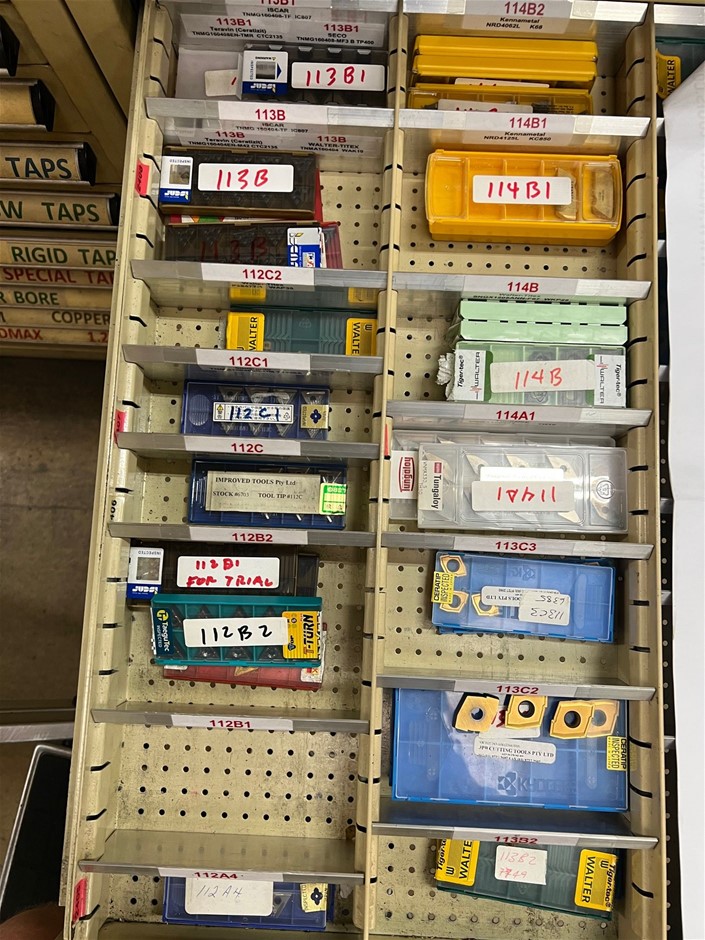 A Large Qty of Assorted Cutting Tip Inserts Auction (1516-3025026 ...