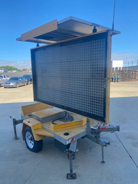 2012 Ventec Data Sign C5 Single Variable Message Sign Trailer Auction ...