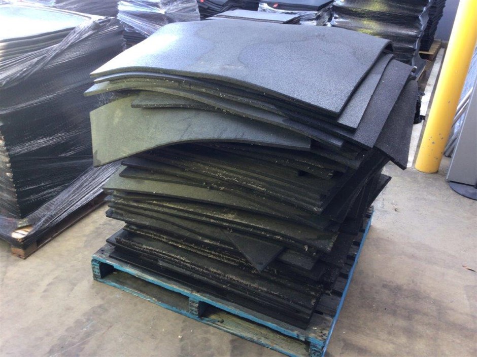 1x Pallet of Assorted Rubber Floor Mats Auction (0084-3025070) | Grays ...
