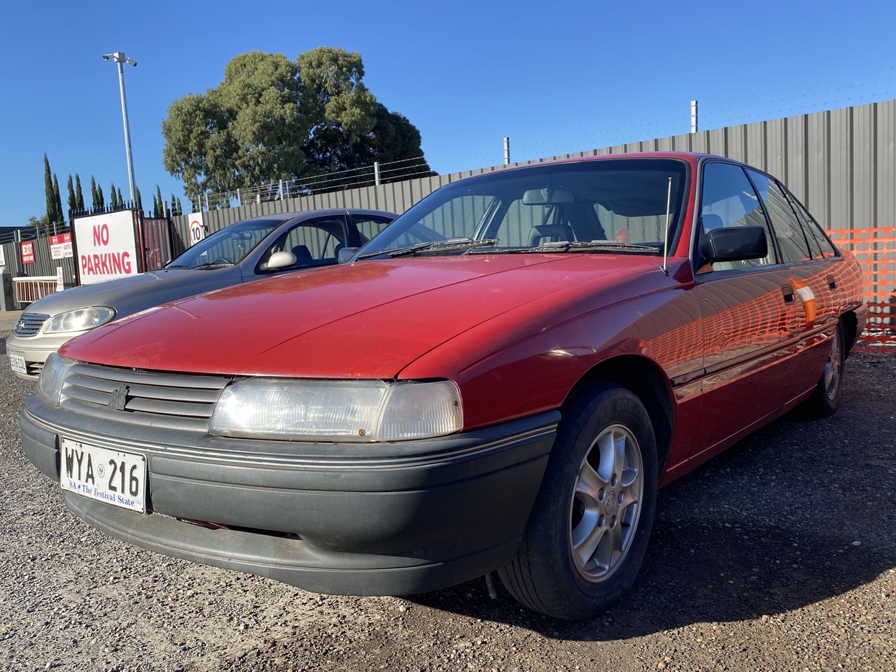 1988 VN Commodore Automatic Sedan Auction (0001-60012098) | Grays Australia