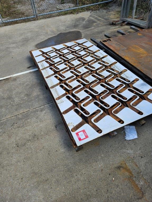 Decorative Garden Panels Auction (0080-3025147) | Grays Australia