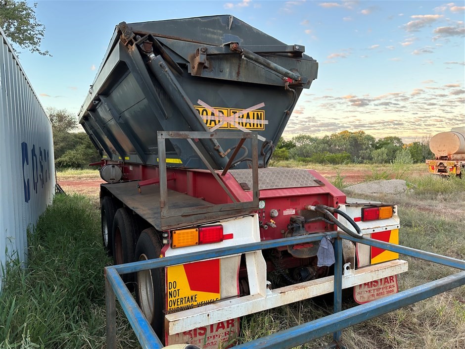 Cancelled: 2012 Mack CXXT, Tri Star Doorless Tipper & Tri Dolly (NT)