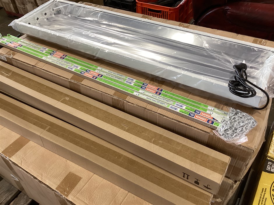 4 Batten Fluro Lights And Fluro Tubes, Qty x 1 Pallet Auction (0126 ...