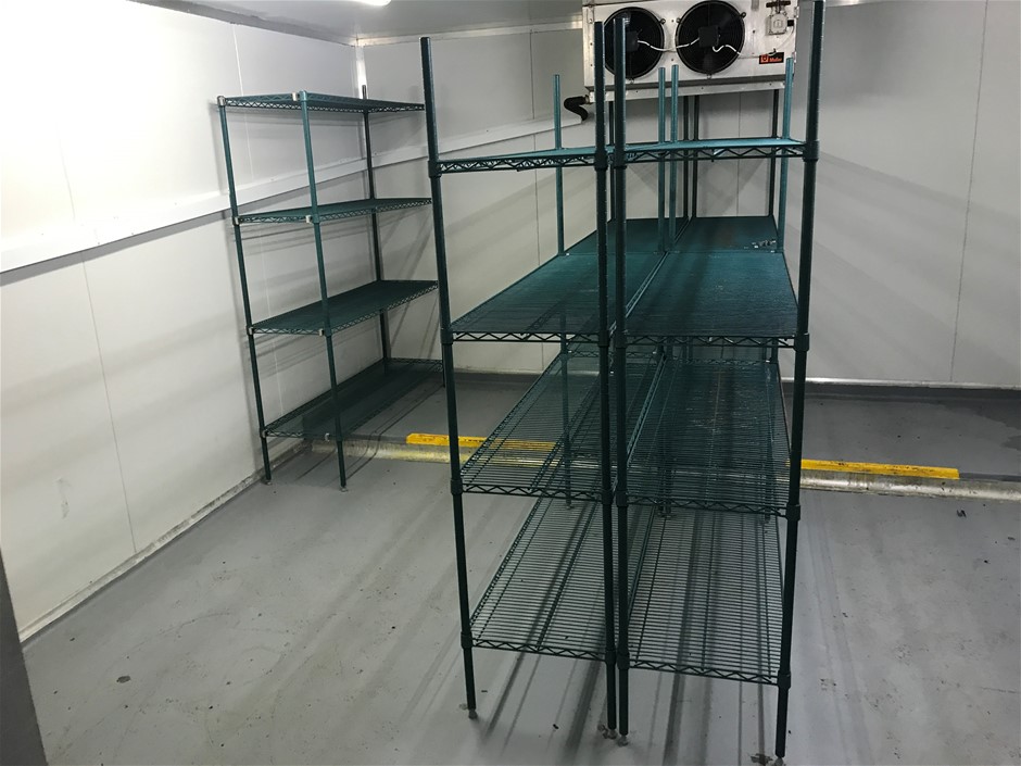 5 x Free Standing Shelve Units with 4 Shelves Each Auction (0640 ...