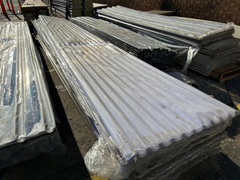 Pallet of Corrugated and Trimdeck Polycarbonate Sheets - Total RRP ...