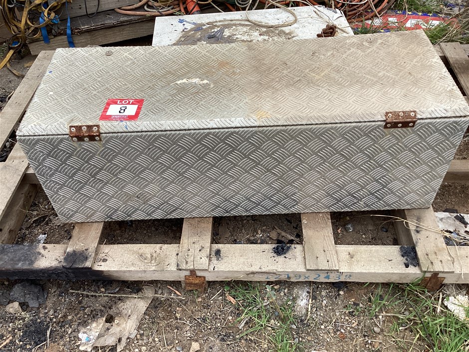 Galvanized Checker Plate Tool Box Auction (0008-8017228) | Grays Australia