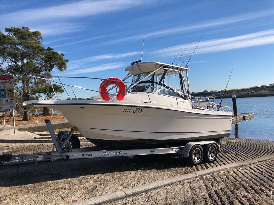 TROPHY PRO 2052 WALKAROUND Auction (0001-10081472) | Grays Australia