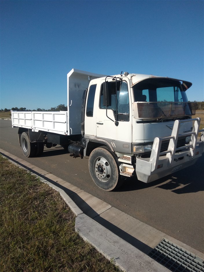 1995 Hino GH Series 4 x 2 Tipper Truck Auction (0002-7044906) | Grays Australia
