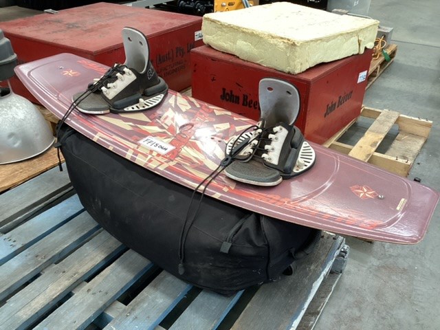 Kite Surfing Kit Auction (0024-9041653) | Grays Australia