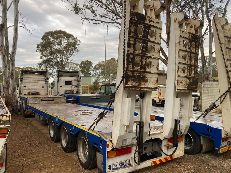 2020 AAA Trailers Tri-Axle Drop Deck Flat Top Trailer with Ramps ...