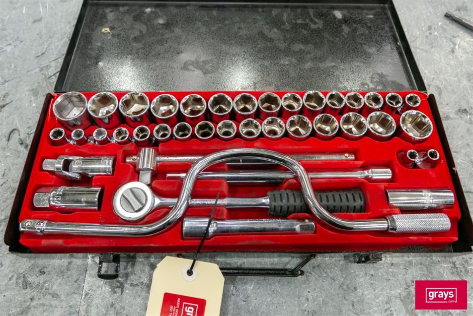 40 Piece Socket Set in Steel Carry Case Auction (0164-5052862) | Grays ...