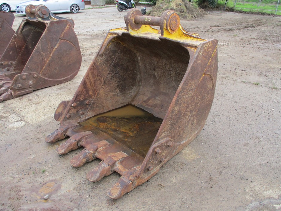 GP Bucket - 1300mm Auction (0025-3025728) | Grays Australia