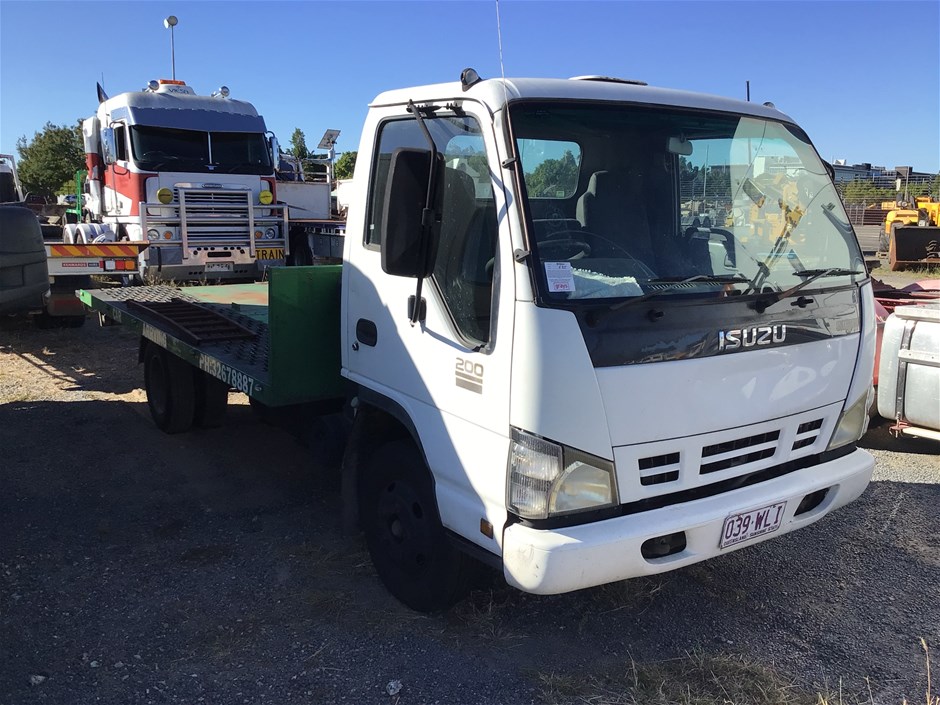 2007 Isuzu NPR 4 x 2 Tray Body Truck(WOVR-INSPECTED Auction (0001-7045892) | Grays Australia