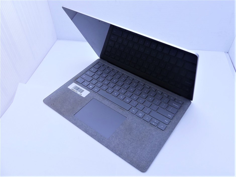 Microsoft Surface Laptop 2 Notebook Auction (0002-2553463) | Grays ...