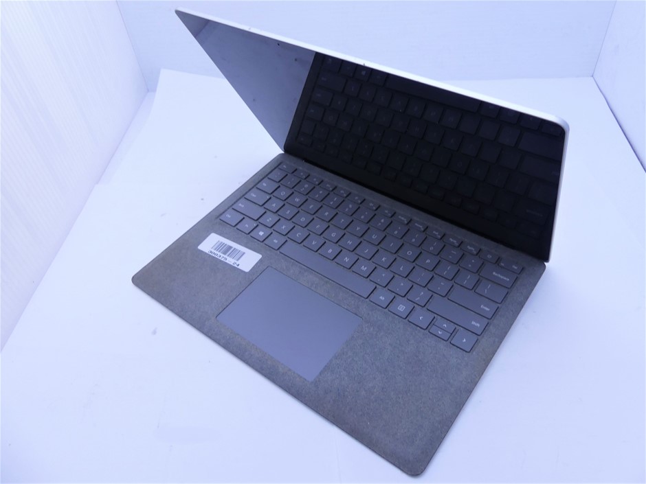 Microsoft Surface Laptop 2 Notebook Auction (0003-2553464) | Grays ...