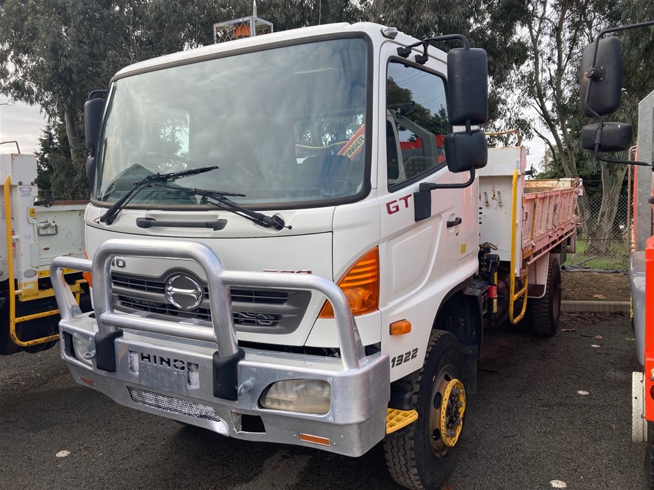2010 Hino GT 1322 4WD Tipper Crane Truck Auction (0001-5053119) | Grays ...