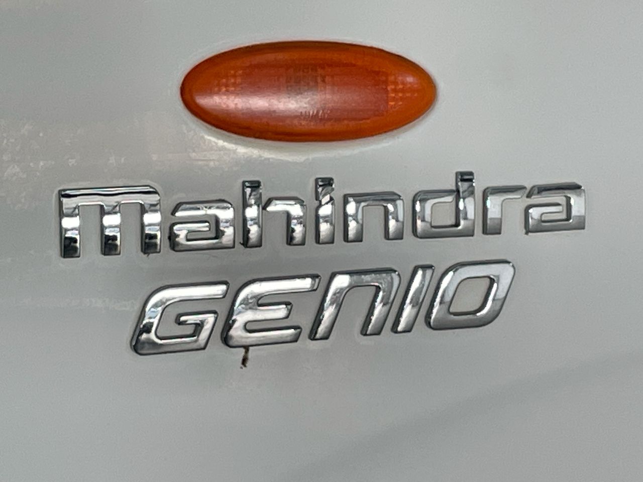 Mahindra Genio Logo