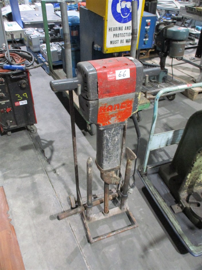 Kango Breaker with Assorted Chisel Bits Auction (0066-3025972) | Grays ...