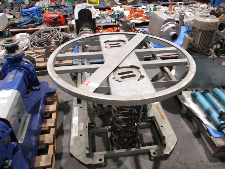 Spring Actuated Level Loader Auction (0021-3025972) | Grays Australia