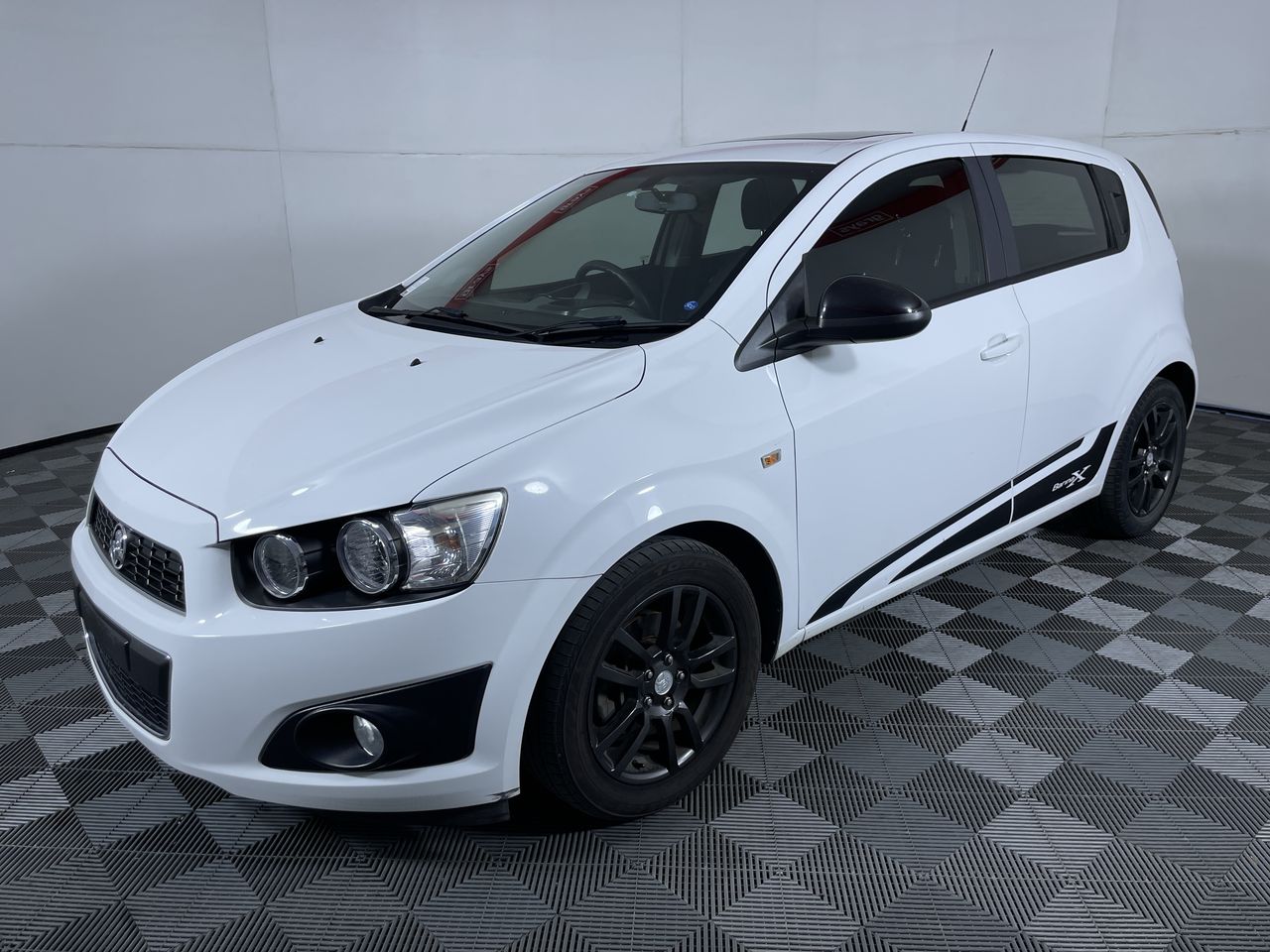 2015 Holden Barina X SPECIAL EDITION TM Automatic Hatchback Auction ...