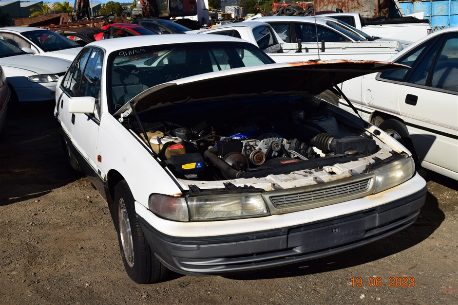 1992 Holden VP Calais Sedan Auction (0001-9042630) | Grays Australia
