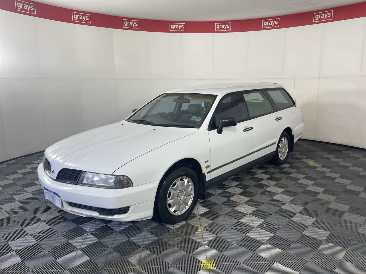 2001 Mitsubishi Magna Executive TJ II Automatic Wagon Auction (0001 ...