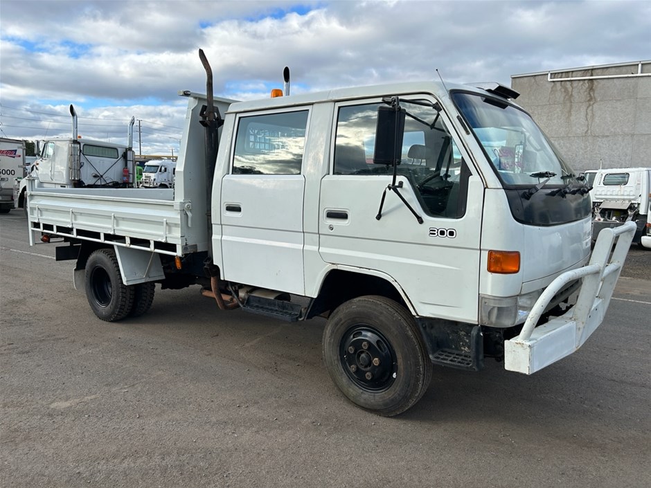1997 Toyota Dyna (4 x 2) Crew Cab Tipper Truck Auction (0001-3026026 ...
