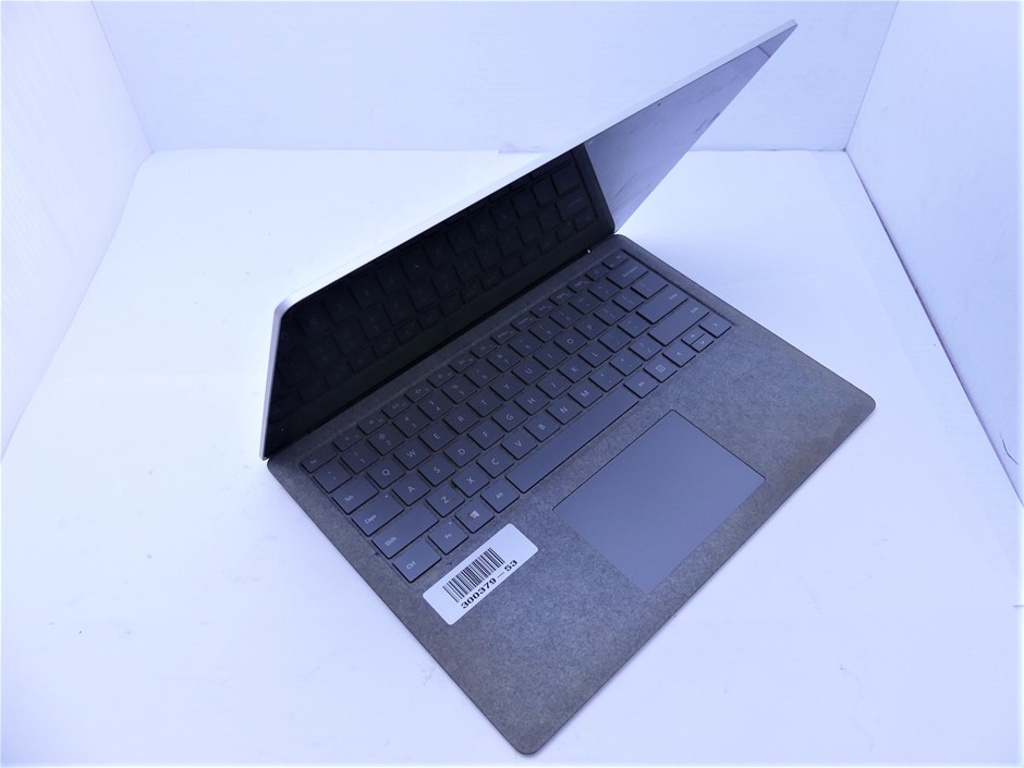 Microsoft Surface Laptop 2 Notebook Auction (0003-2554275) | Grays ...