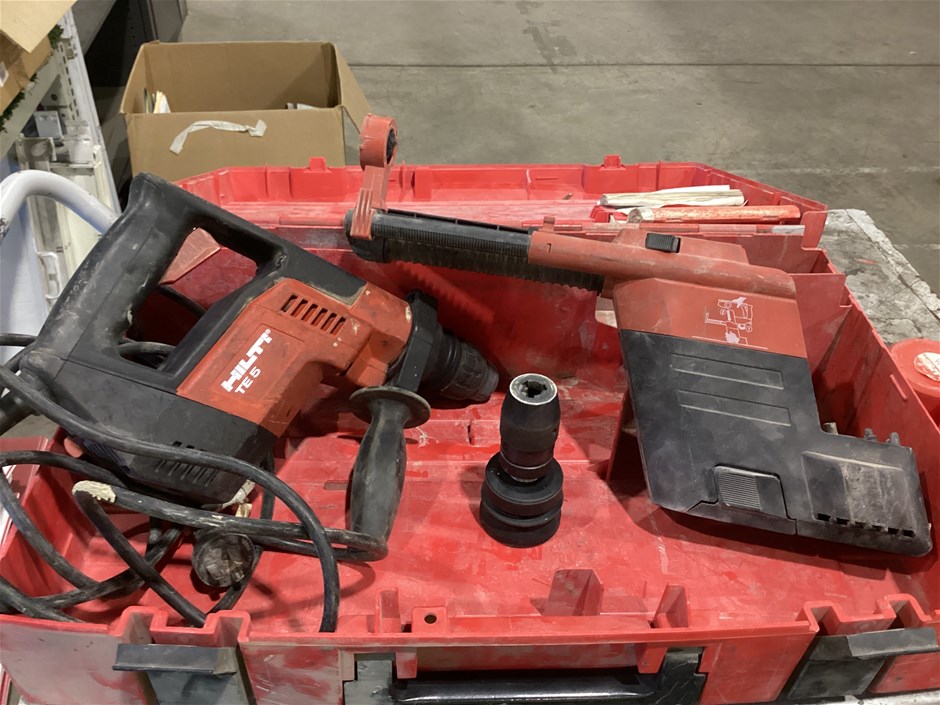Hilti TE-5 Electric Hammer Drill And Attachment Auction (0086-8017495 ...
