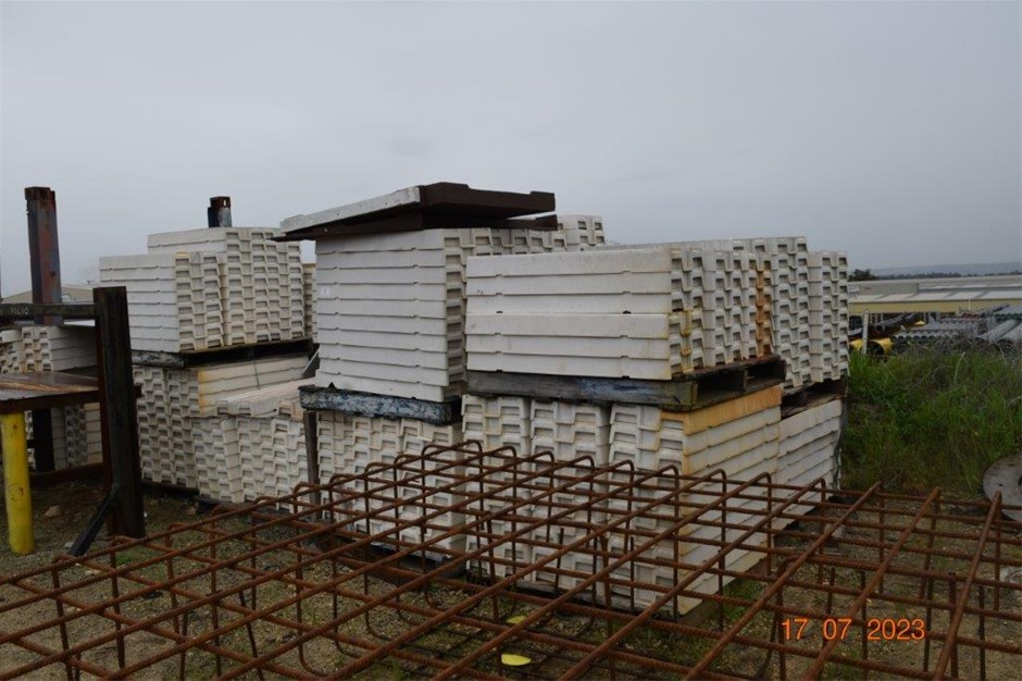 Lot of Approximately 400 PVC 3 Section Drill Core Sample Boxes Auction ...