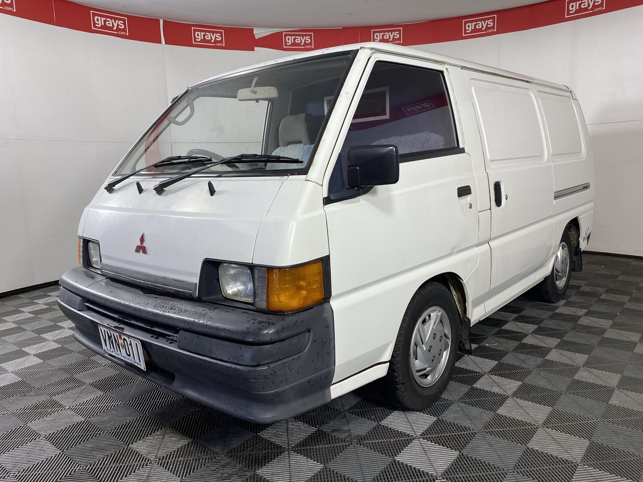 1993 Mitsubishi Express 2.0L SWB SH Manual Van Auction (0001-60041475 ...
