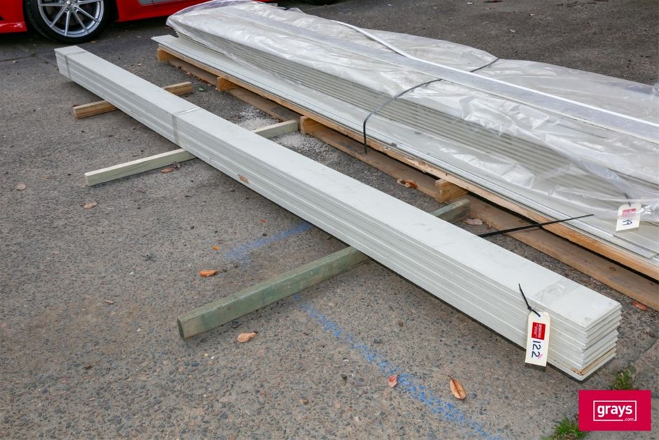 Unused 10x Hardie Scyon Linear Boards Auction (0122-5053245) | Grays ...