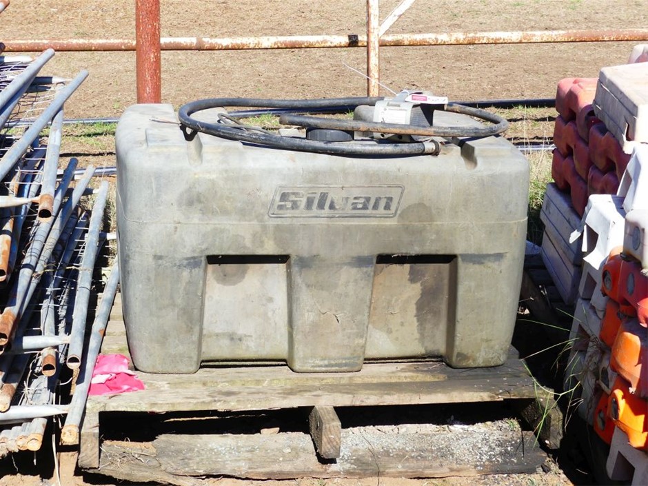 Silvan Portable Diesel Storage Tank with Pump Auction (0527-5053641 ...