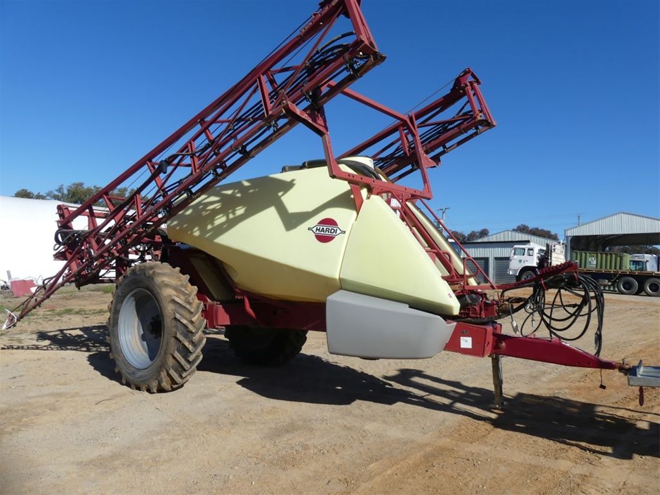 2011 Hardi 5000 : 30 Meter Boom Sprayer Auction (0096-5053701) | Grays ...