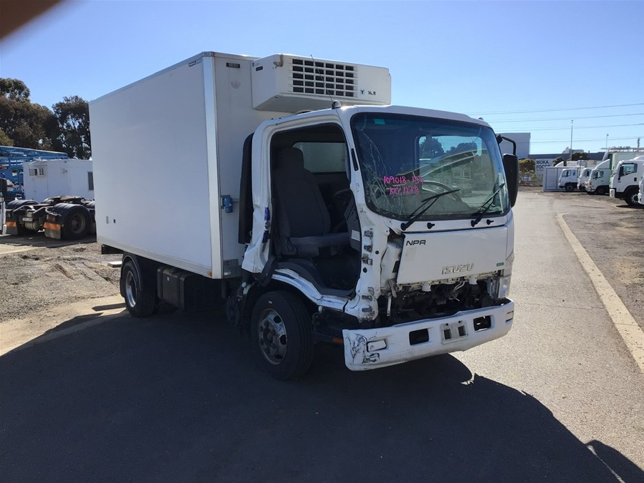 2014 Isuzu NPR 300 Medium (4 x 2) Refrigerated Body Truck