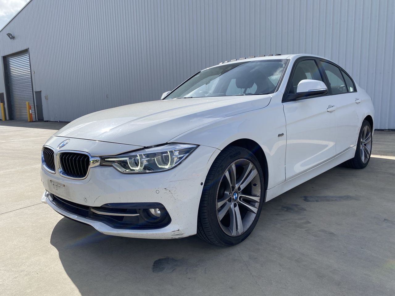 2015 BMW 3 Series 318i F30 LCI Automatic - 8 Speed Sedan Auction (0001 ...