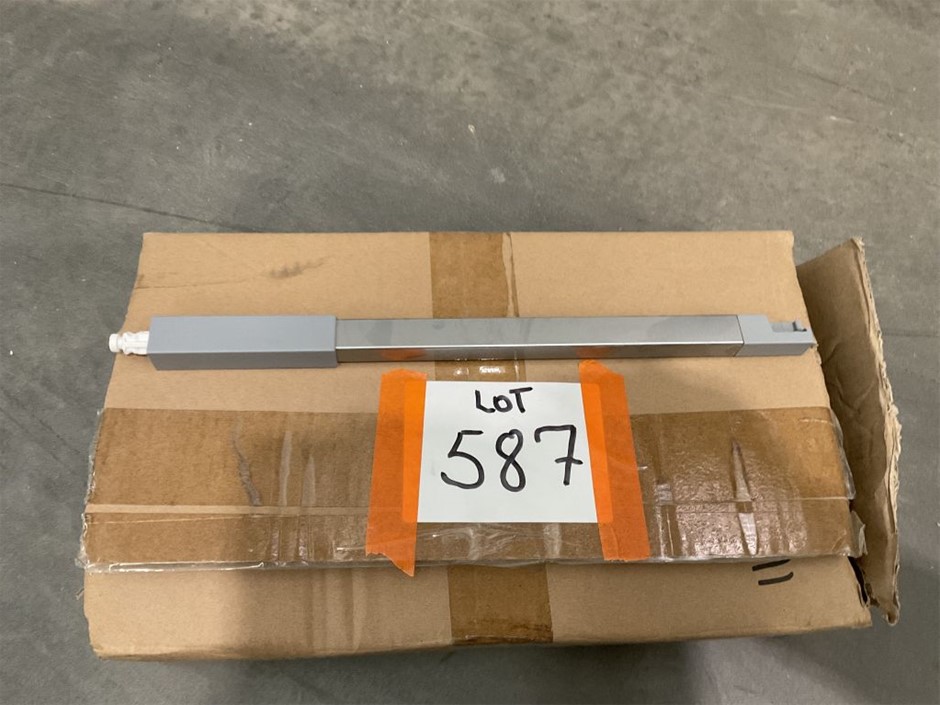 BOX OF GALLERY RAIL Auction (0587-5053801) | Grays Australia